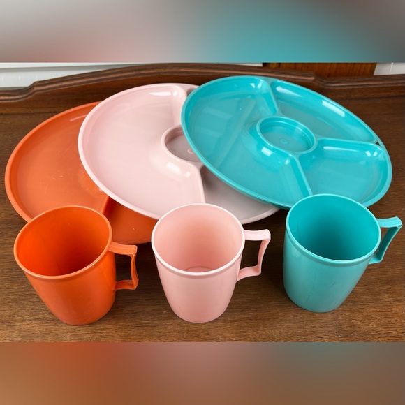 Vintage | Dining | Vintage Midcentury Colonial Plastics Divided Plate ...